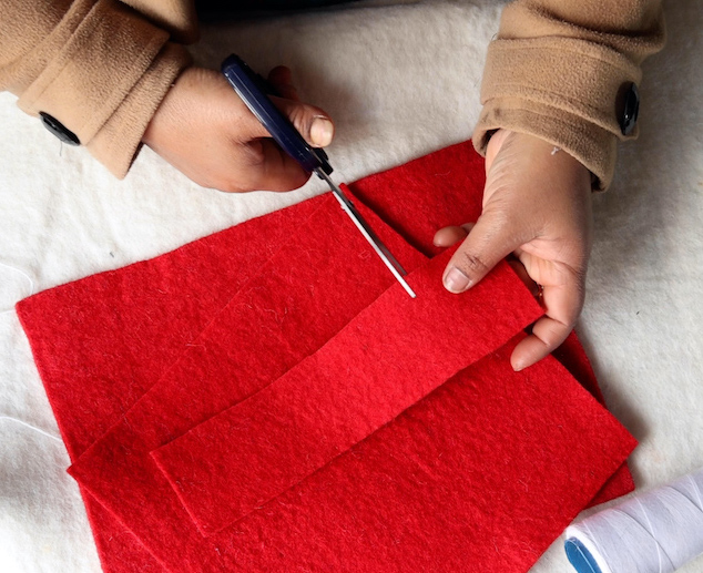 3 Easy Crafts To Make With Your Kid Using Felt Sheet - Felt and Yarn