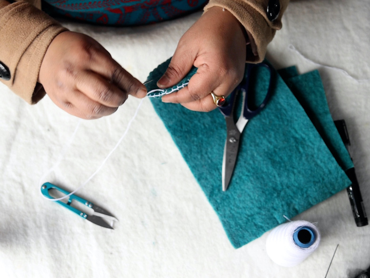 3 Easy Crafts To Make With Your Kid Using Felt Sheet - Felt and Yarn