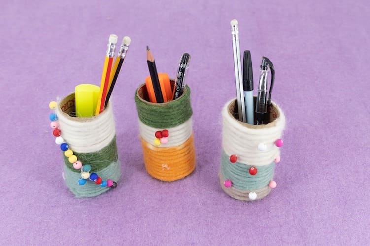 7 Simple and Colorful Yarn Crafts for Kids - Felt and Yarn