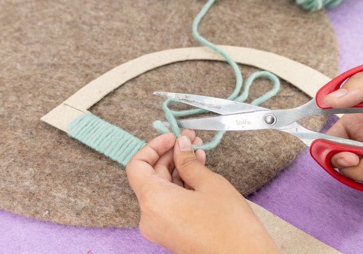 7 Simple and Colorful Yarn Crafts for Kids - Felt and Yarn