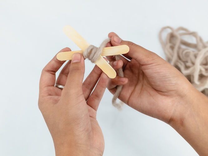 7 Simple and Colorful Yarn Crafts for Kids - Felt and Yarn